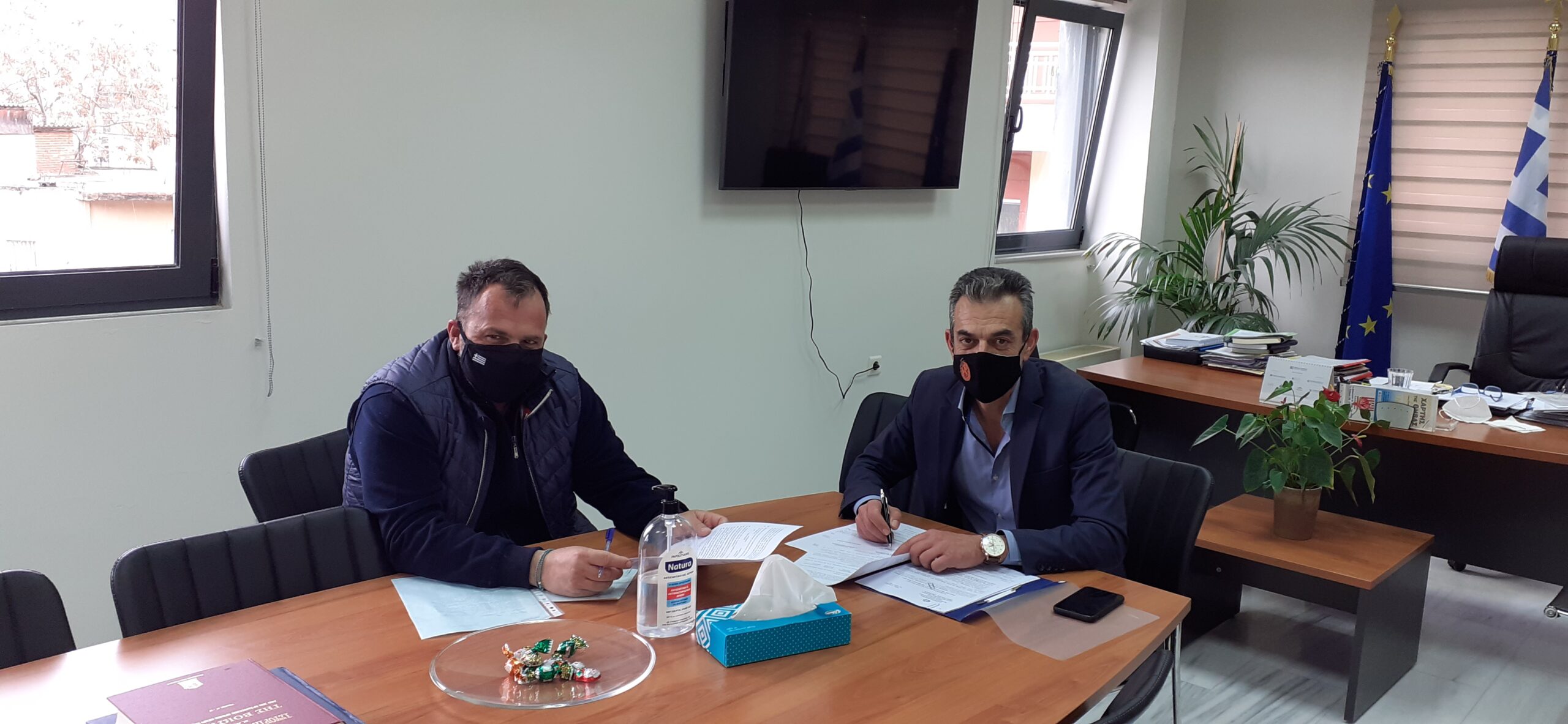 Δήμος Θηβαίων: Υπογραφή σύμβασης έργου για βελτίωση της οδοποιίας Δ.Ε ...