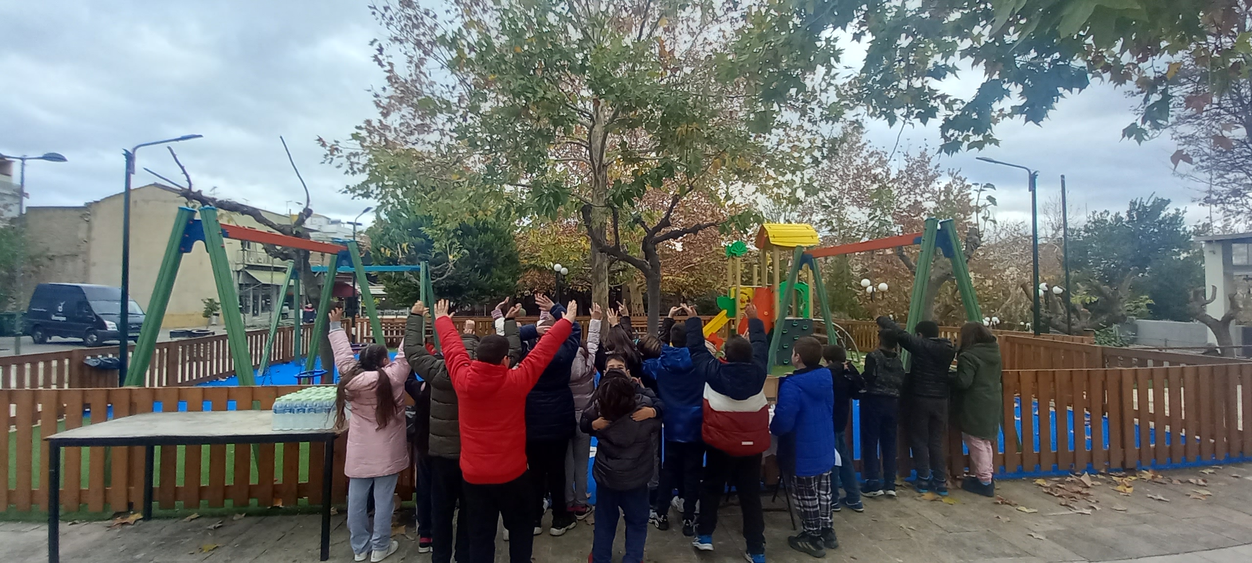 ΔΕΔΑ και Δήμος Θηβαίων στα εγκαίνια της παιδικής χαράς στην κεντρική ...